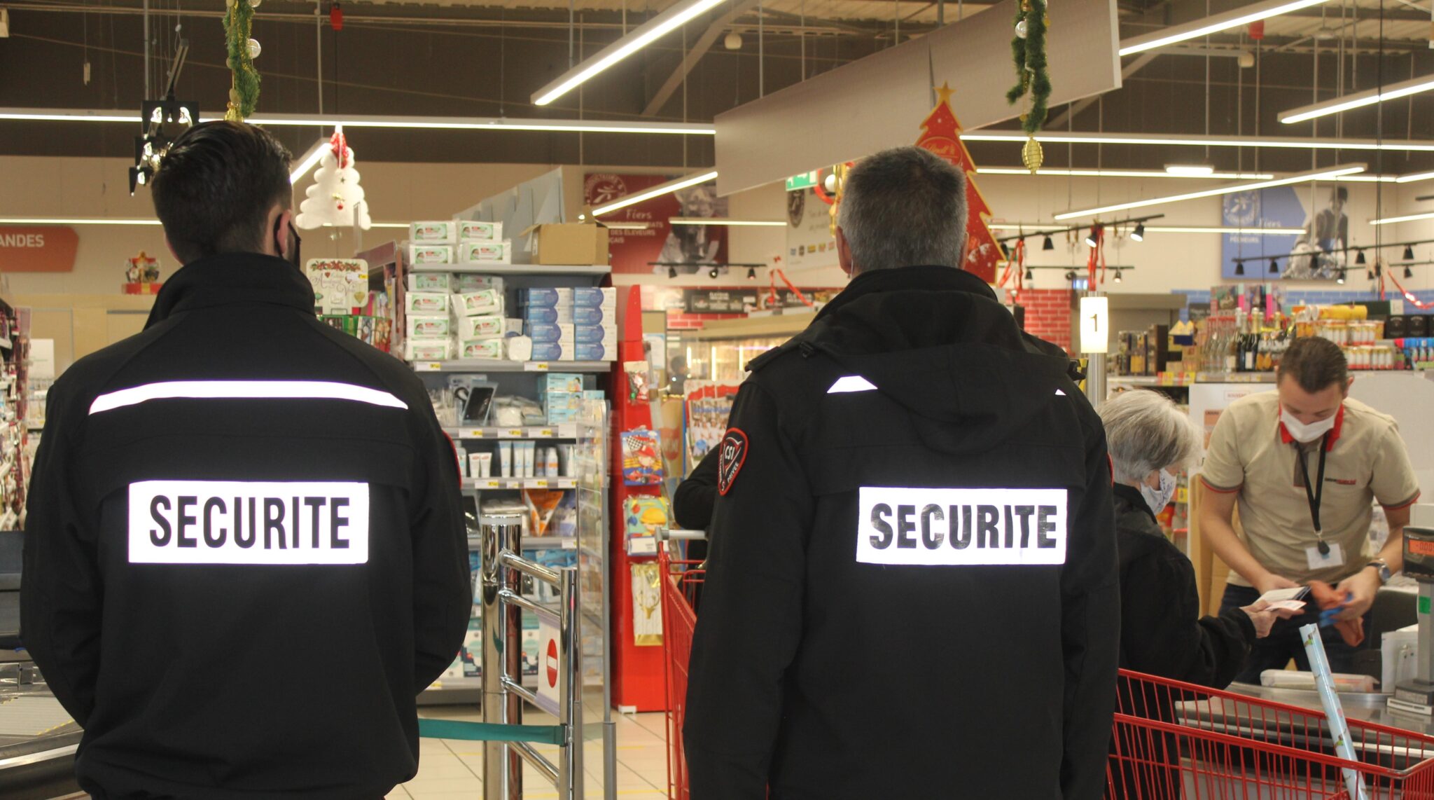 Quel est le processus de communication entre les agents de sécurité et ...